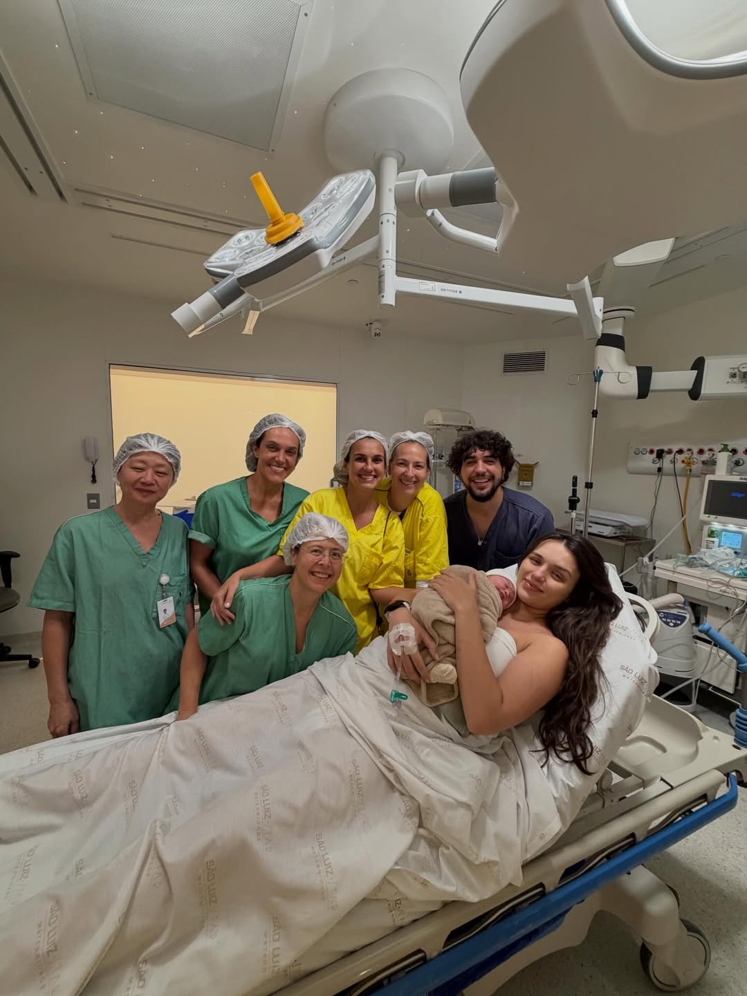 Nattan revela que Rafa Kalimann passou por 40 horas de parto para ter bebê